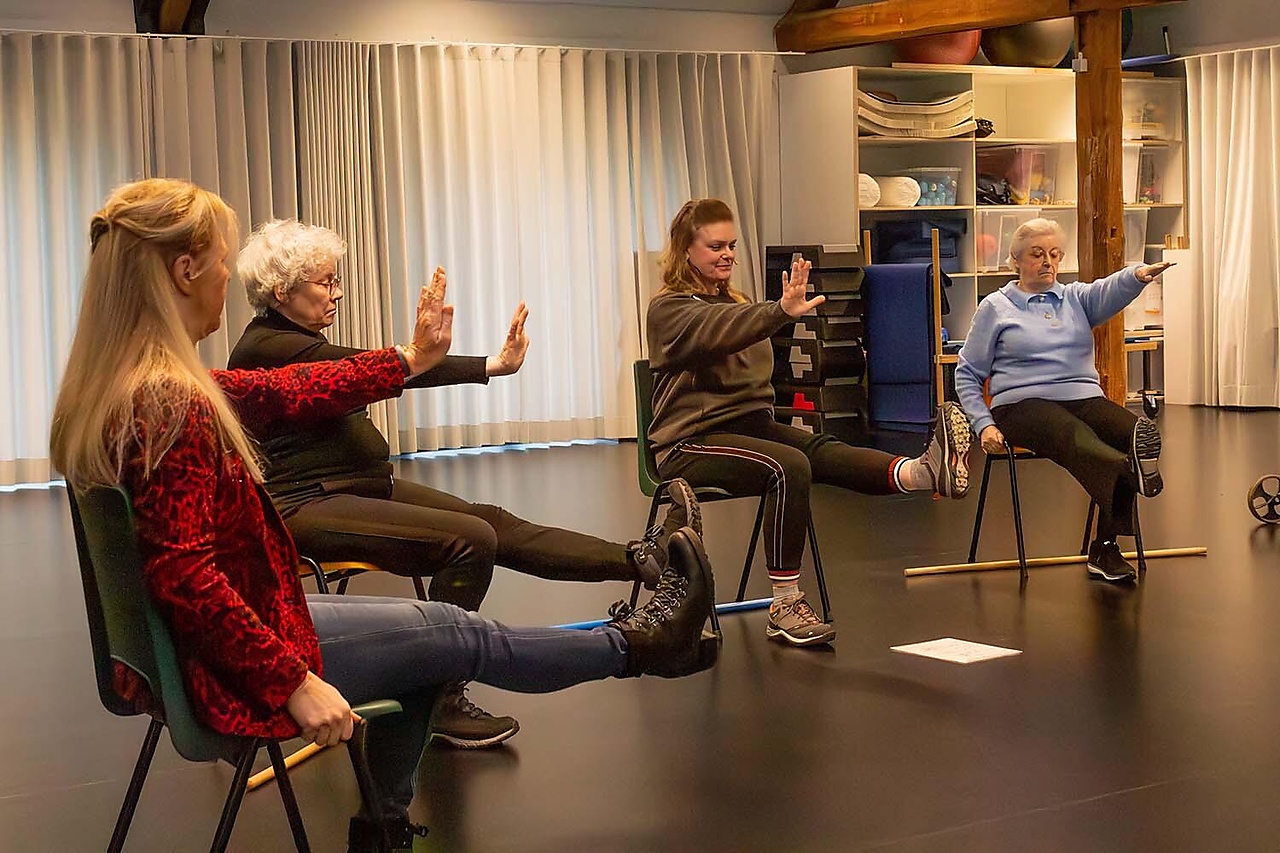 Zit en word fit, Yoga, Dans en Beweging, Cursussen, Centrum voor de ...